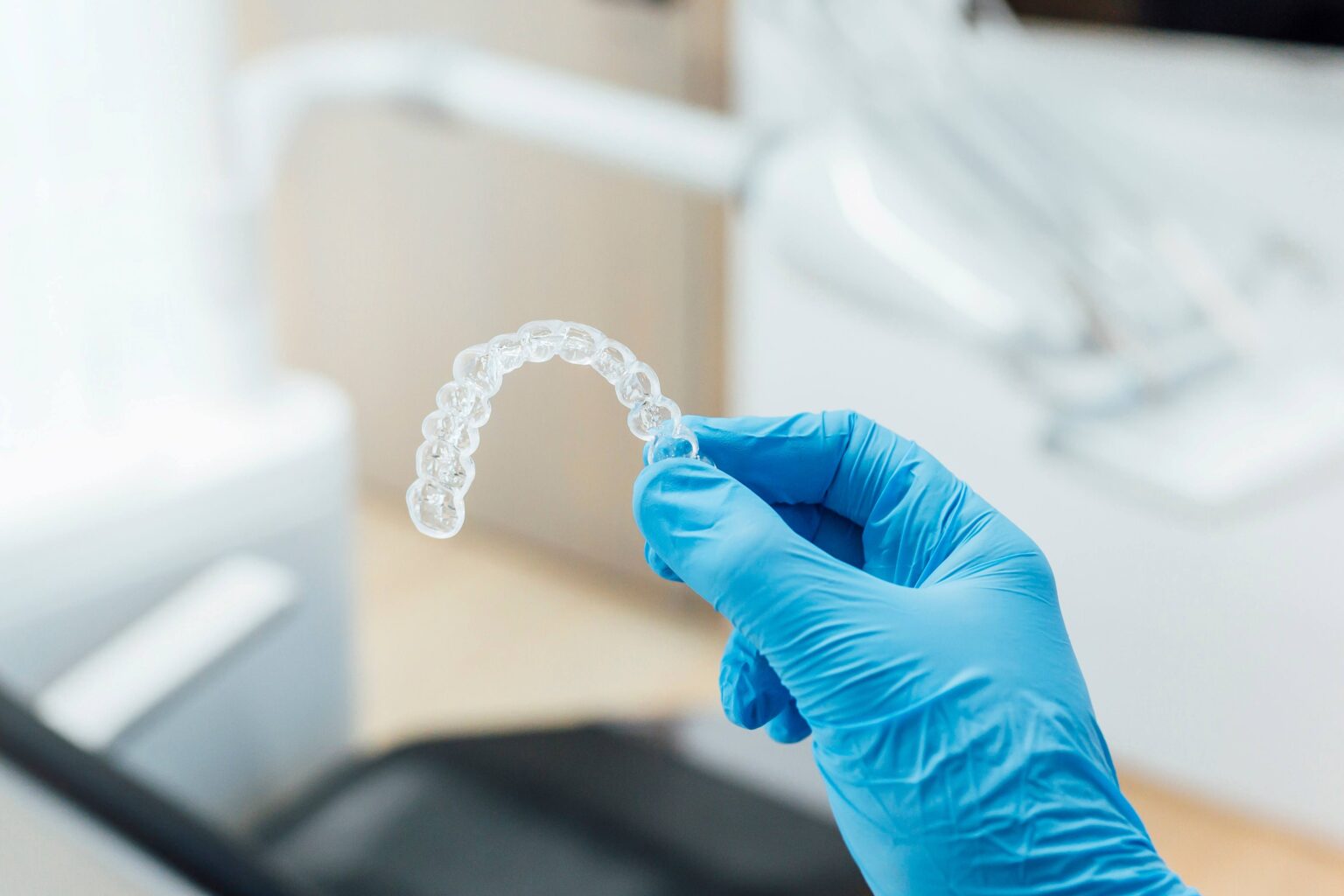 Aligner Advice: What to Do (& What Not to Do) with Invisalign